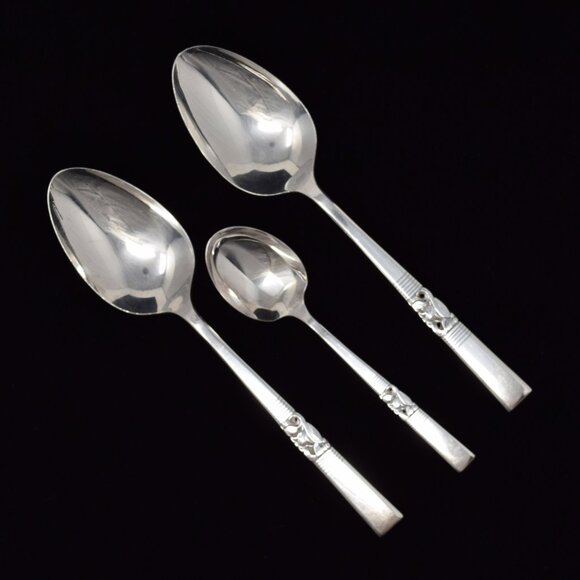 Oneida | Dining | Oneida Community Morning Star 2 Solid Serving Spoons ...